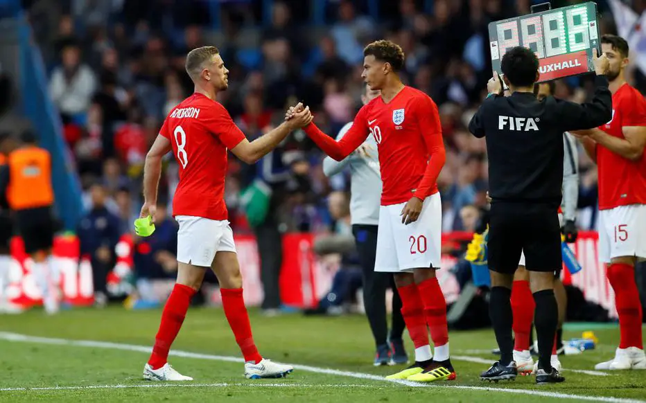 Cinq remplacements par match : le Covid-19 révolutionne le football ...