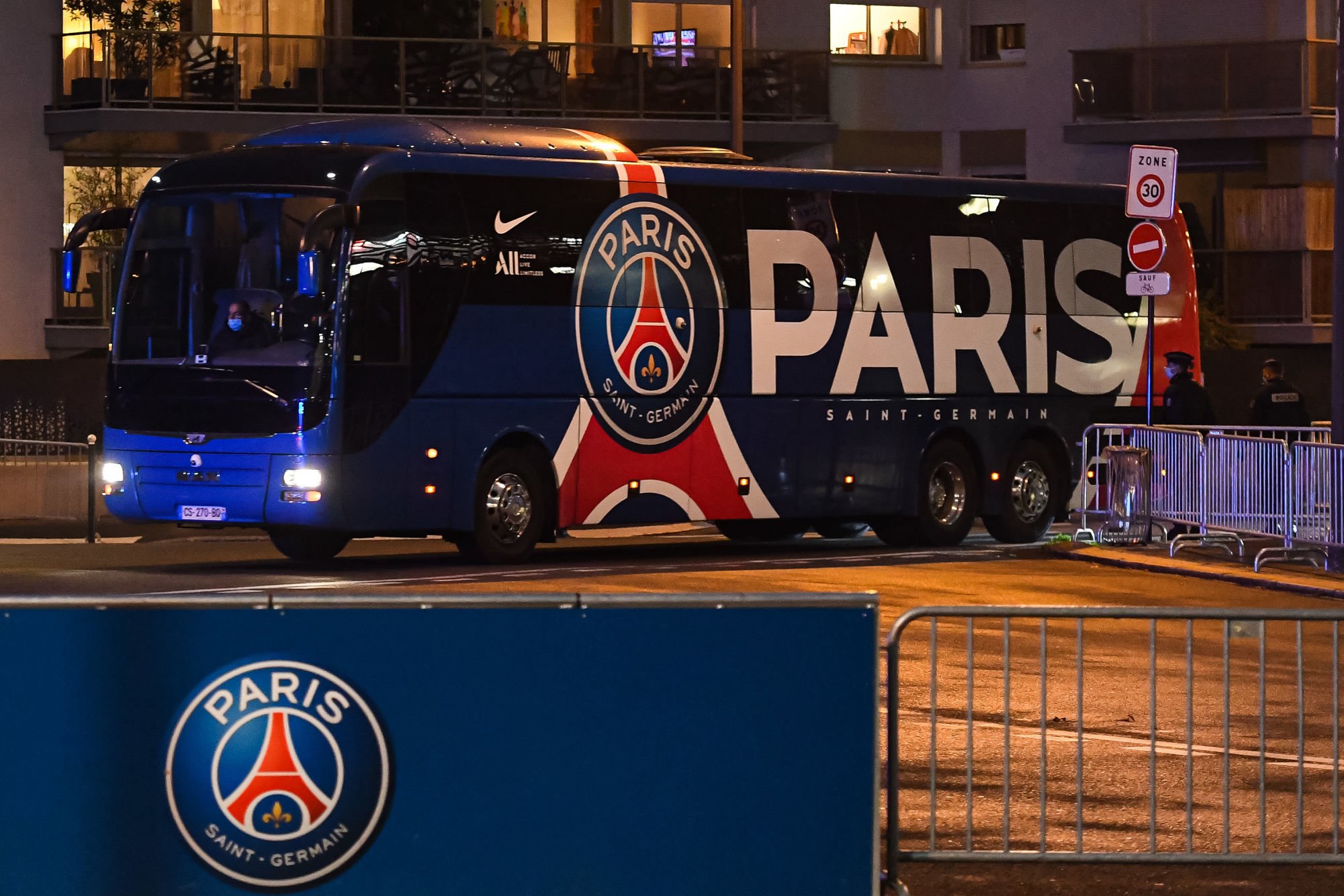 PSG - Après la polémique de l'avion pour Lens, les joueurs sont rentrés ...