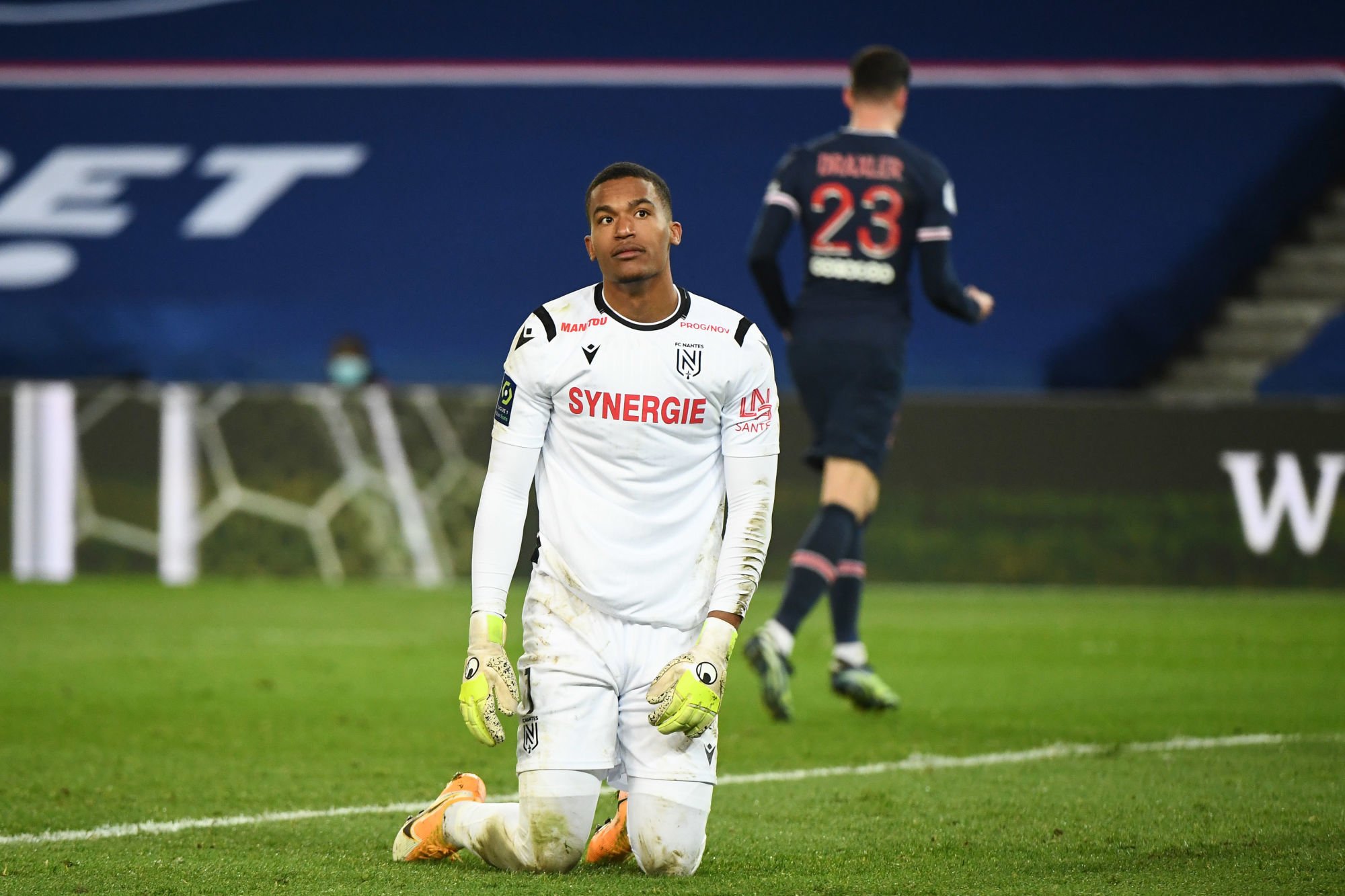 Lafont pas chaud pour être le successeur de Mandanda - Sport.fr