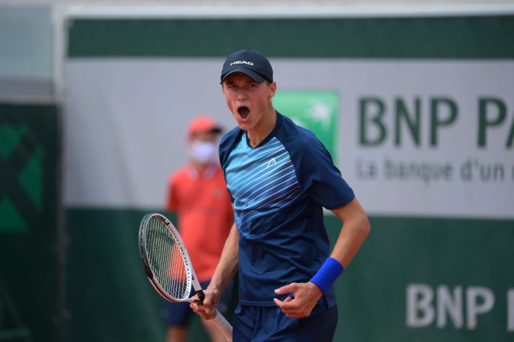 Gabriel Debru, 15 ans et déjà dans l'histoire - Sport.fr
