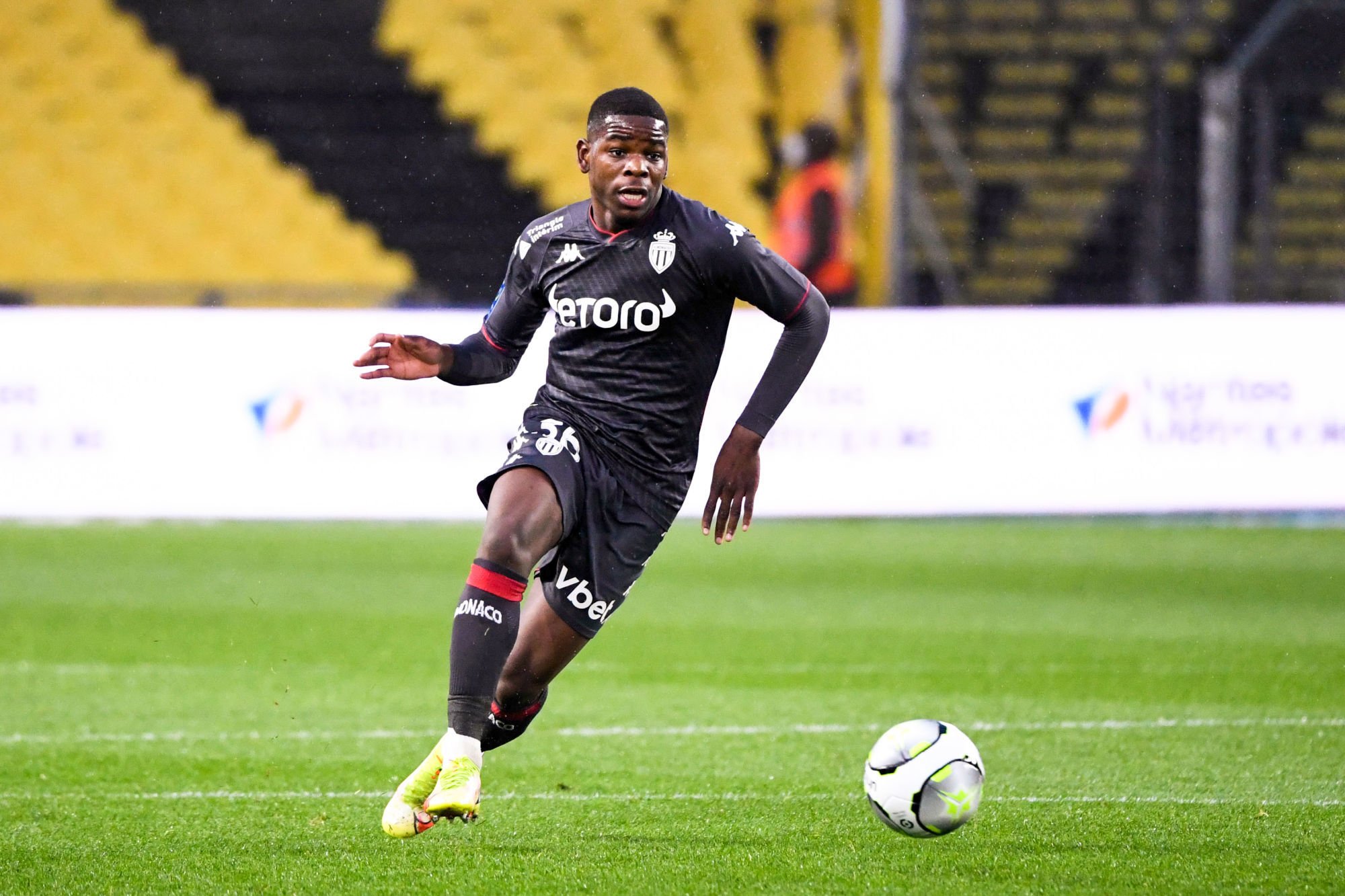 AS Monaco : Eliot Matazo prolongé jusqu'en 2026 - Sport.fr