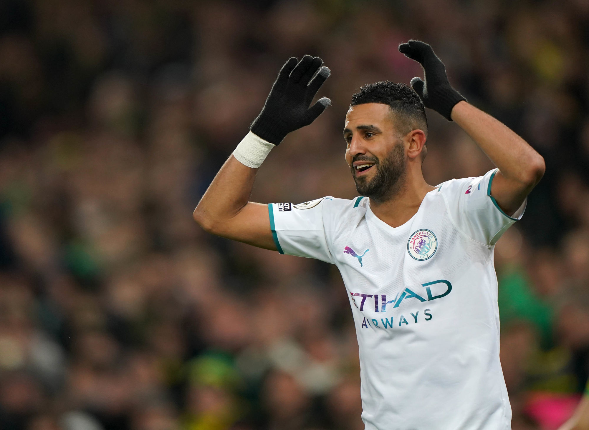 PSG : Paris veut déloger Riyad Mahrez de Manchester City - Sport.fr