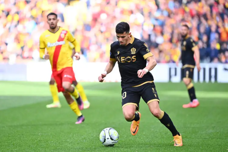 OGC Nice : Une dernière chance pour Youcef Atal ? - Sport.fr