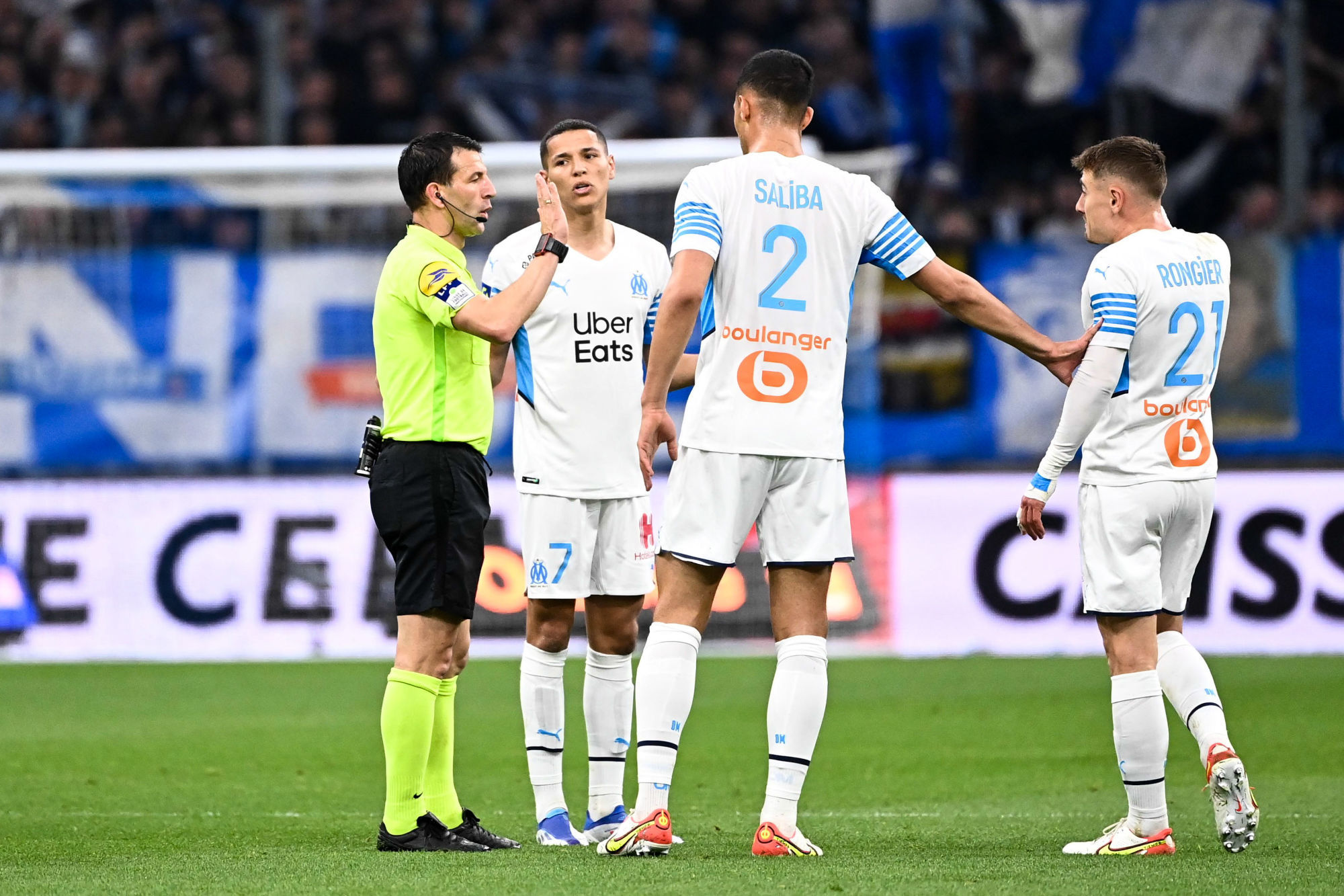 OM : Après les accusations de Longoria, l’arbitre Jérémy Stinat brise le silence ! - Sport.fr
