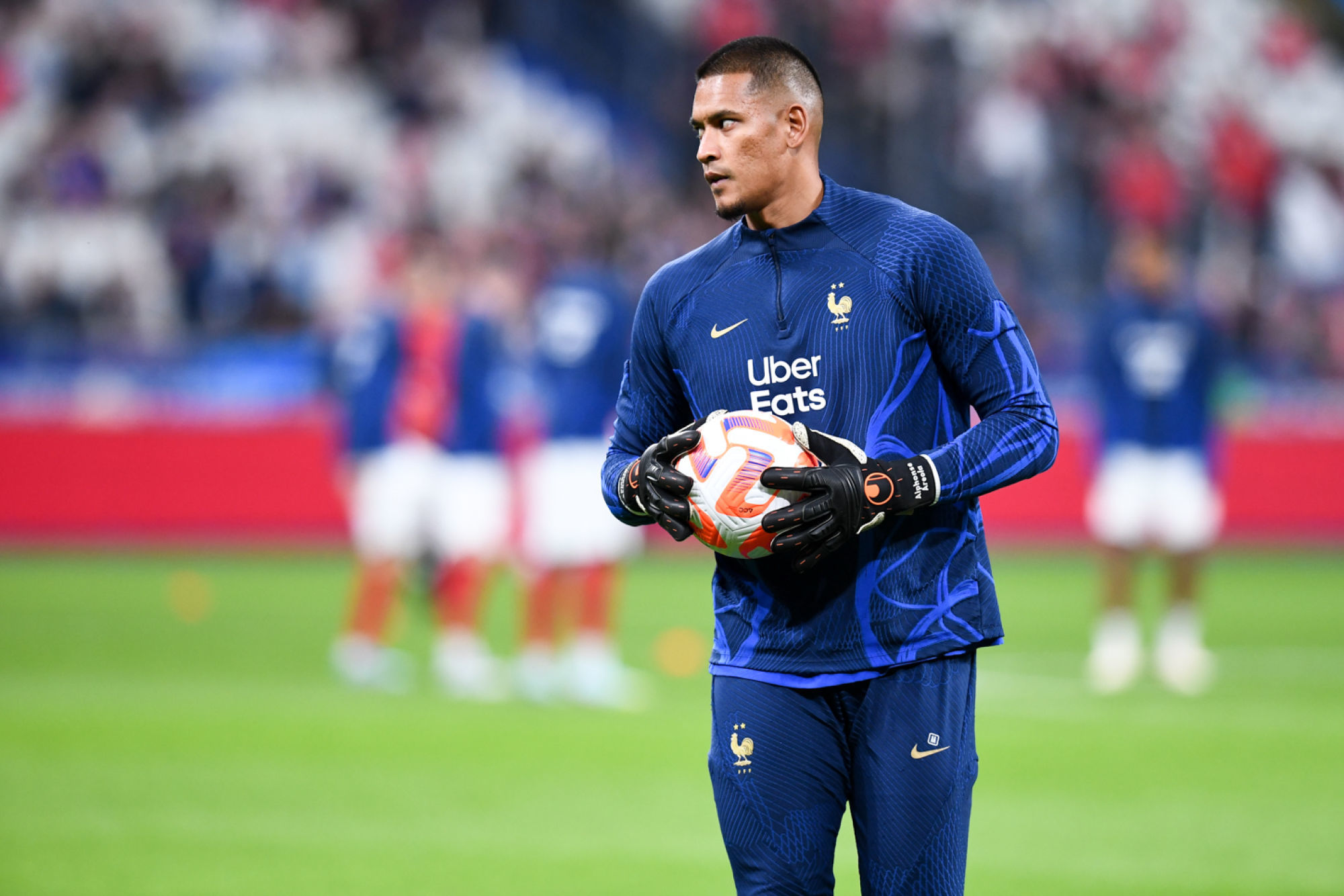 Equipe de France : Areola sera titulaire dimanche soir, annonce ...