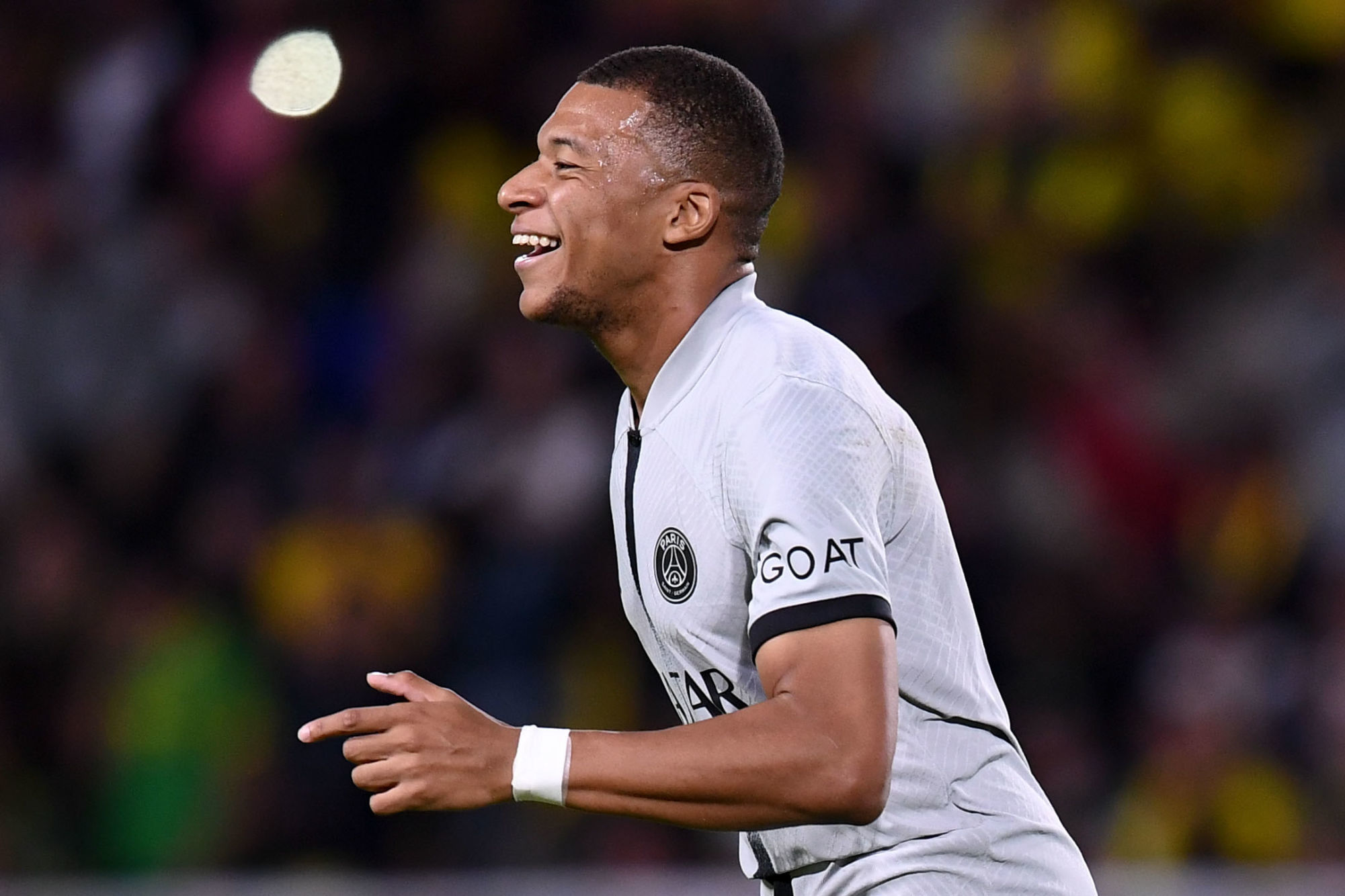 PSG : Le contrat de Kylian Mbappé contient une hallucinante prime à la ...