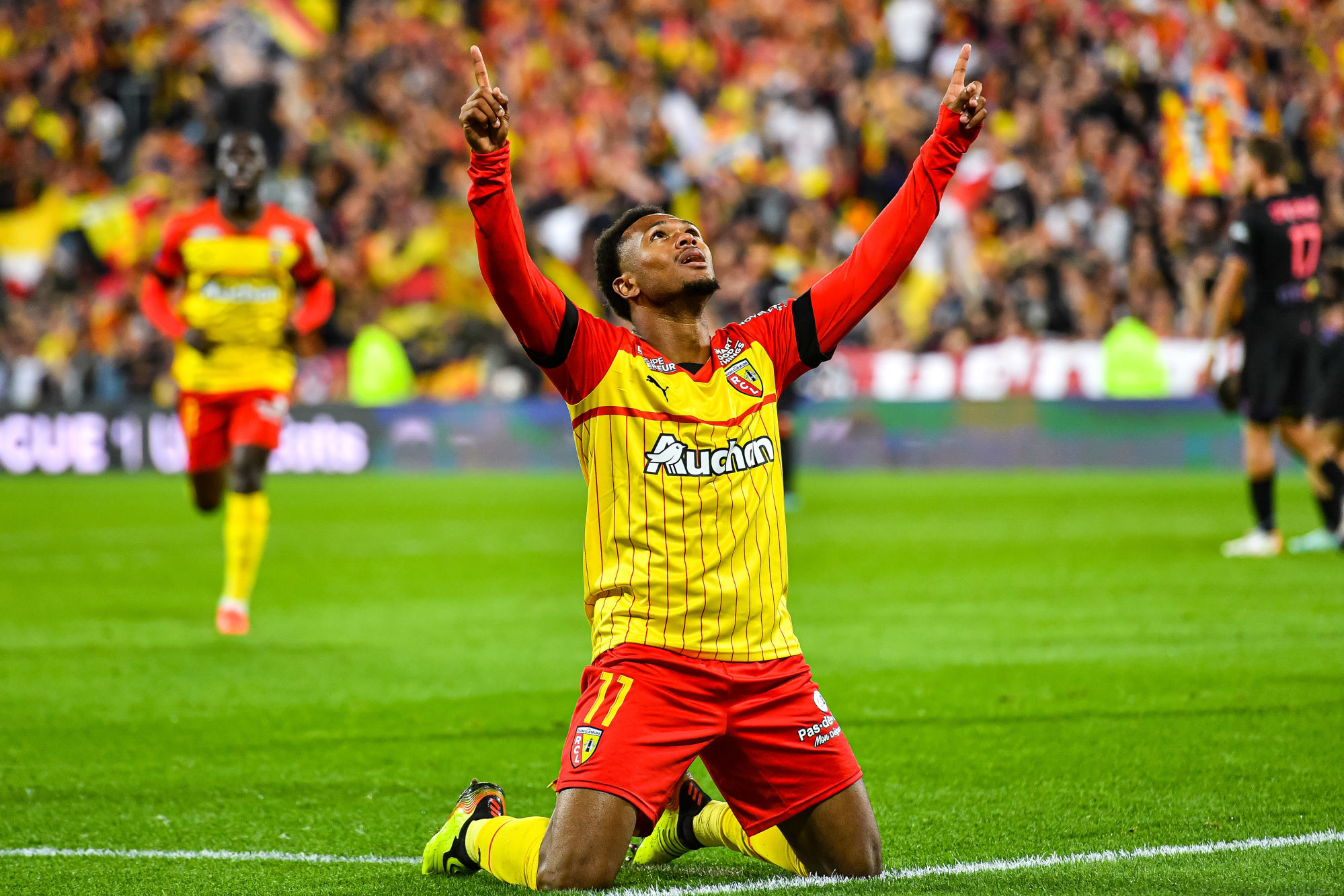 Openda voit triple, le RC Lens reste intouchable à la maison ! - Sport.fr