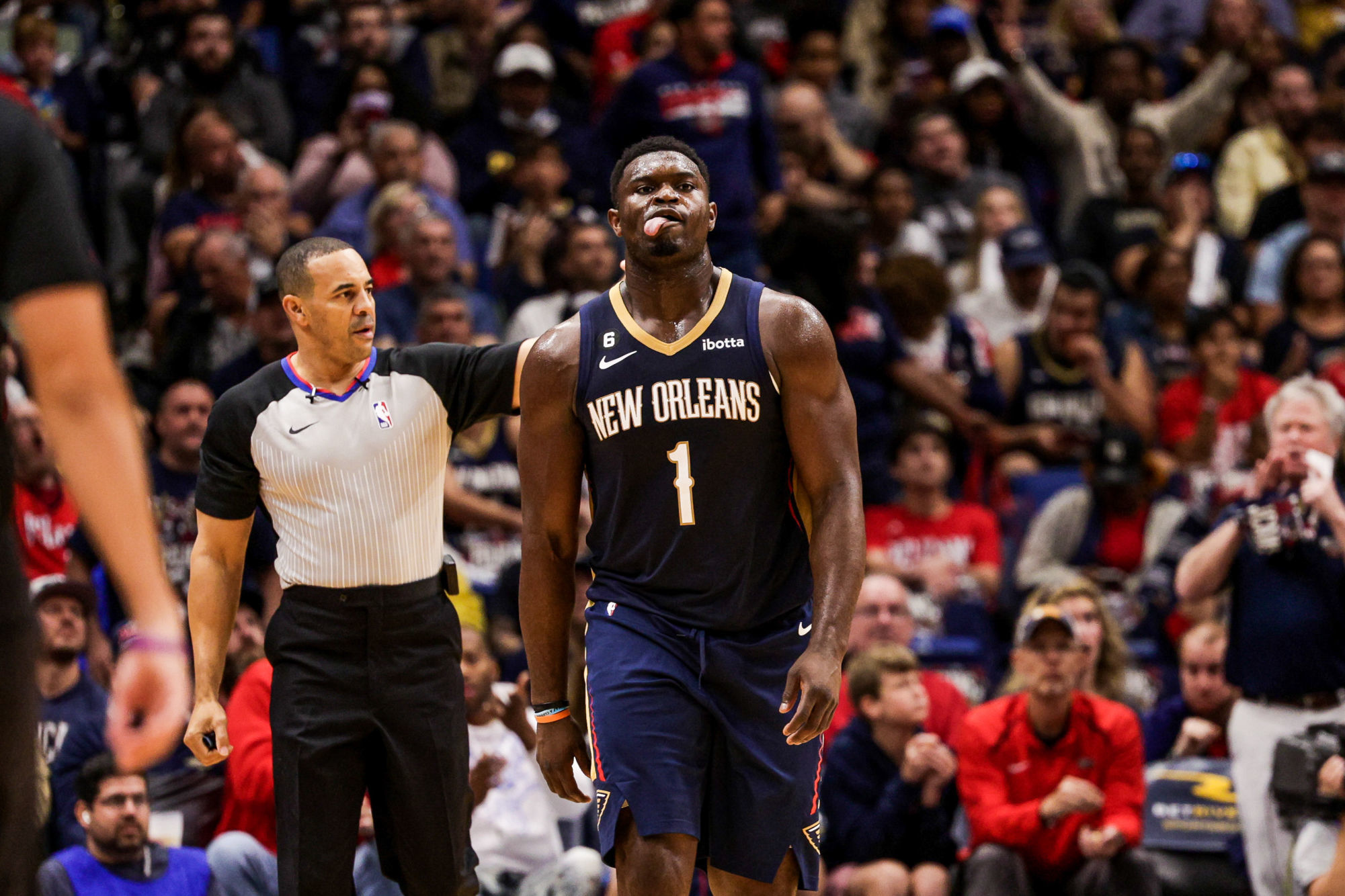 Zion Williamson et Brandon Ingram blessés : petite goute de sueur sur ...