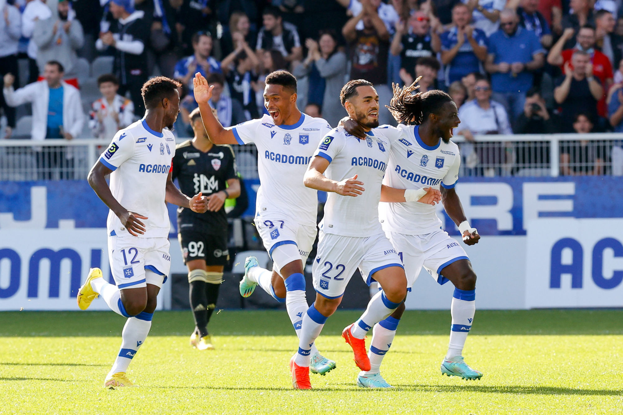AJ Auxerre : Hamza Sakhi rêve de la Coupe du monde 2022 - Sport.fr