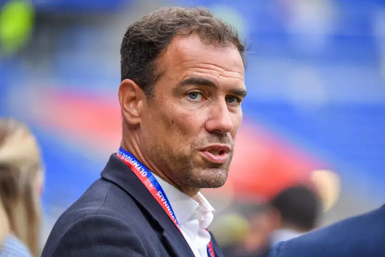 Déjà l'heure de la révolution à l'OL, Bruno Cheyrou sera le premier à ...