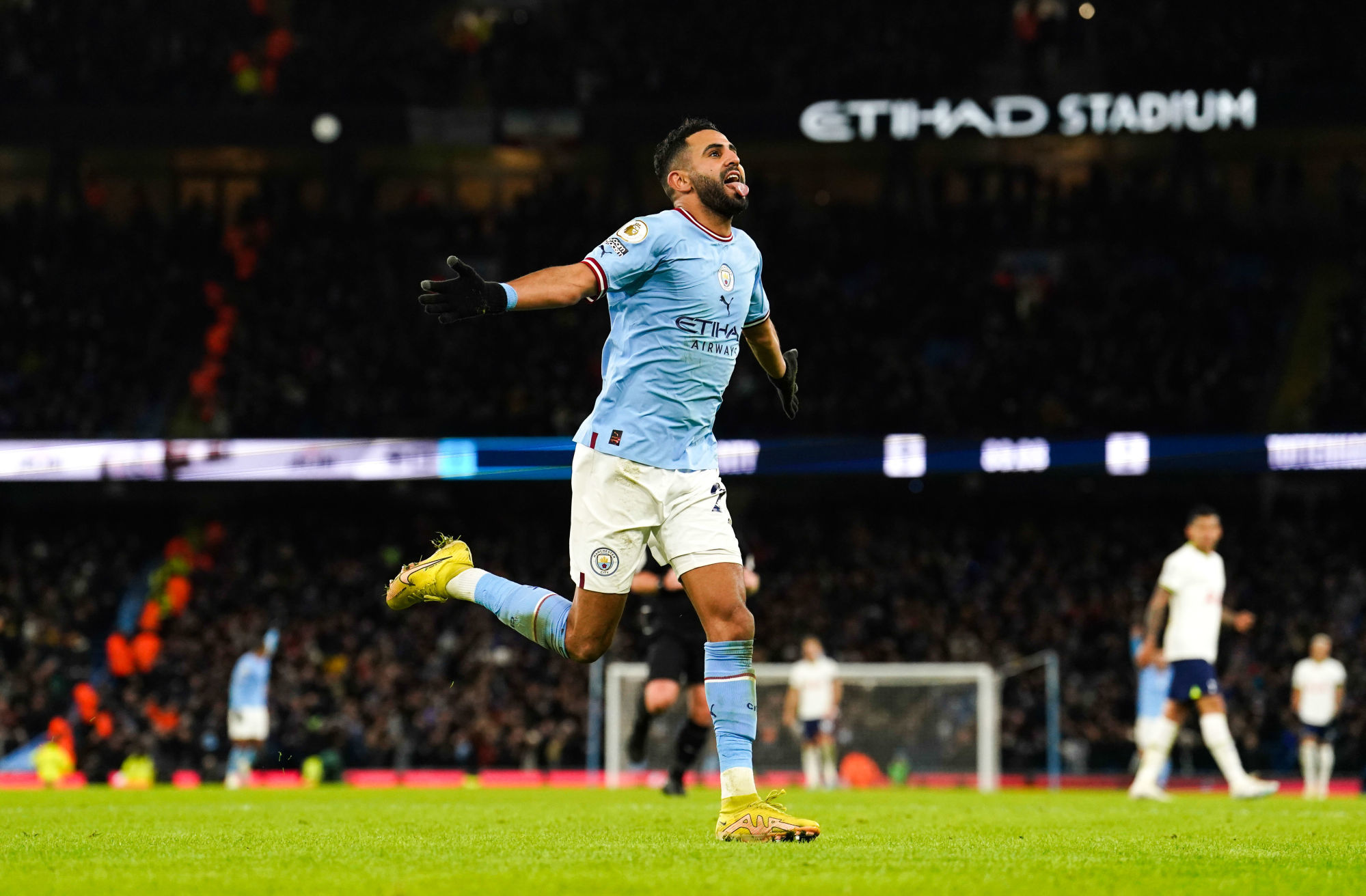 Manchester City - Arsenal : les compos officielles avec Mahrez et ...