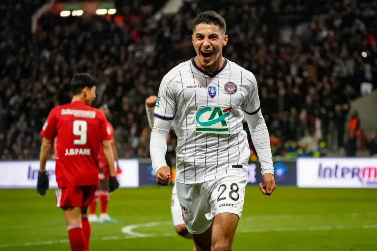 Le Toulouse FC explose Rodez à la maison et se retrouve en demi-finale ...