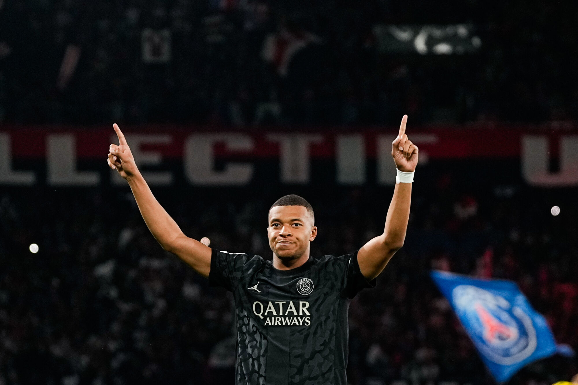 PSG : Quand Kylian Mbappé se prend pour le coach du Borussia Dortmund ...