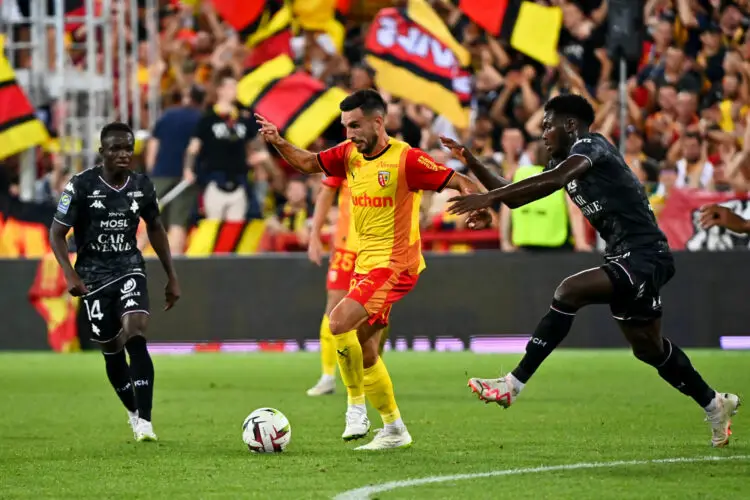 RC Lens : Adrien Thomasson commence à être inquiet - Sport.fr