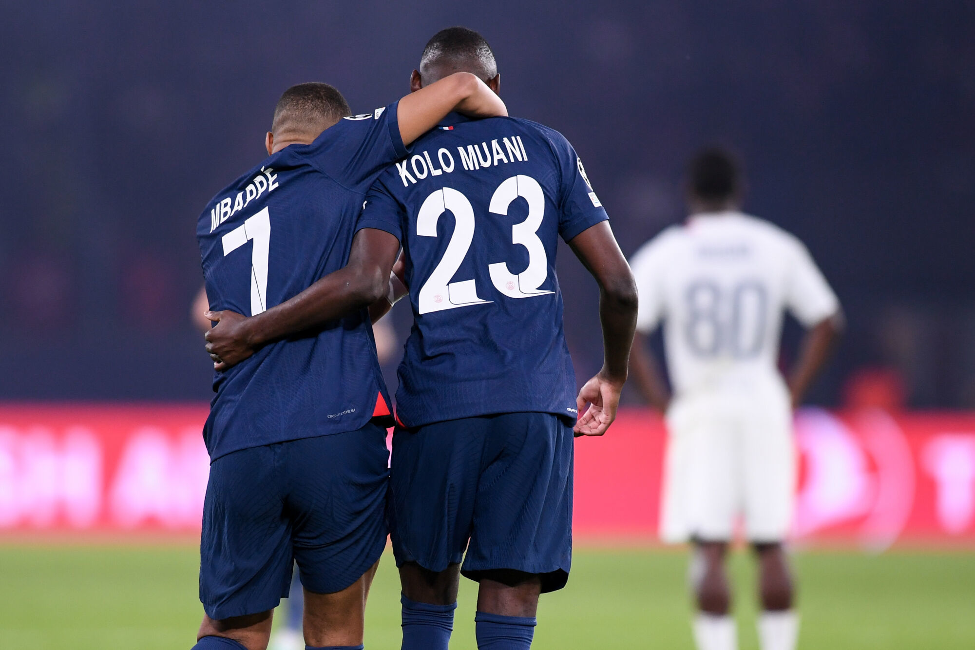 Daniel Riolo rhabille Mbappé et Kolo Muani pour l'hiver ! - Sport.fr