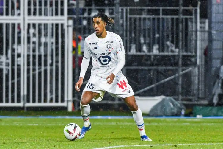 LOSC : 50 M€ ou rien, c'est le prix pour Leny Yoro - Sport.fr