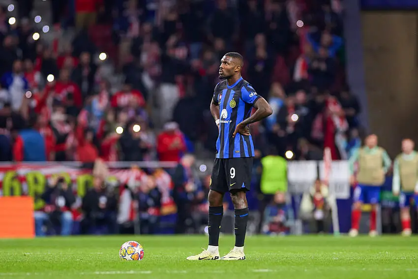 Atlético Madrid - Inter Milan : Quand Marcus Thuram s'en prend aux parties génitales de Savic ...