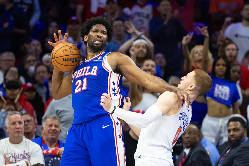 NBA : Joel Embiid touché par la maladie de Bell - Sport.fr