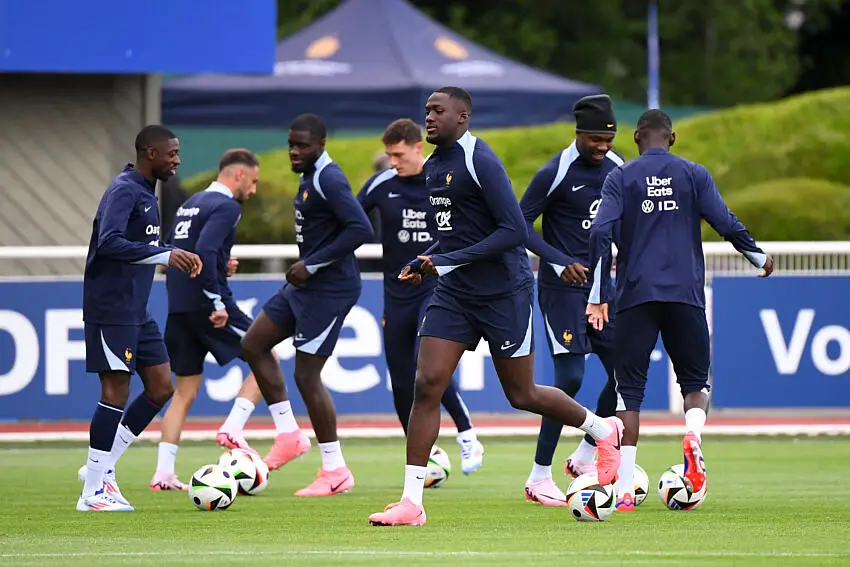 Les numéros officiels des Bleus pour l'Euro 2024 ! - Sport.fr