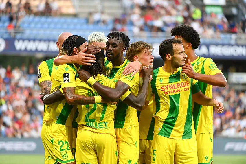 FC Nantes : Le troisiège gardien Hugo Barbet poursuit l'aventure (off ...