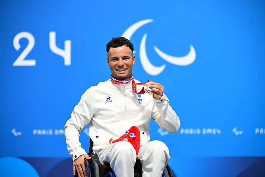 Jeux paralympiques 2024 : Cocorico ! Florian Jouanny en or sur la course en ligne de para ...