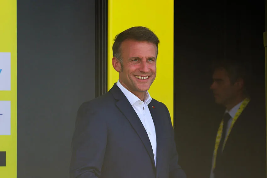Emmanuel Macron dévoile sa routine physique avec Tibo InShape : "For ...